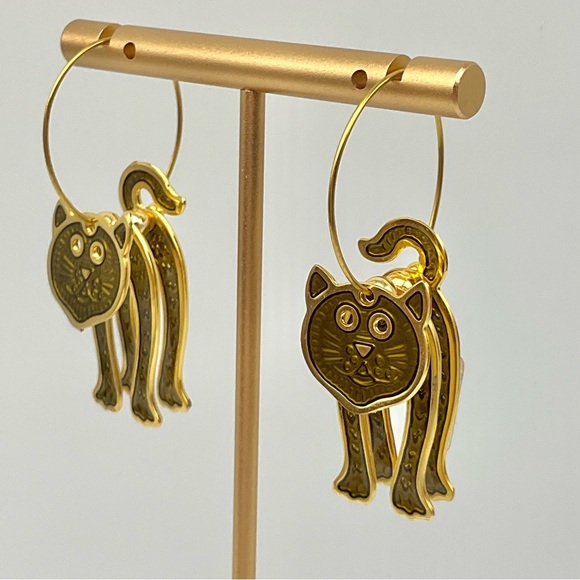 Edgar Berebi | Jewelry | Vintage Edgar Berebi Enamel 3d Cat Hoop ...